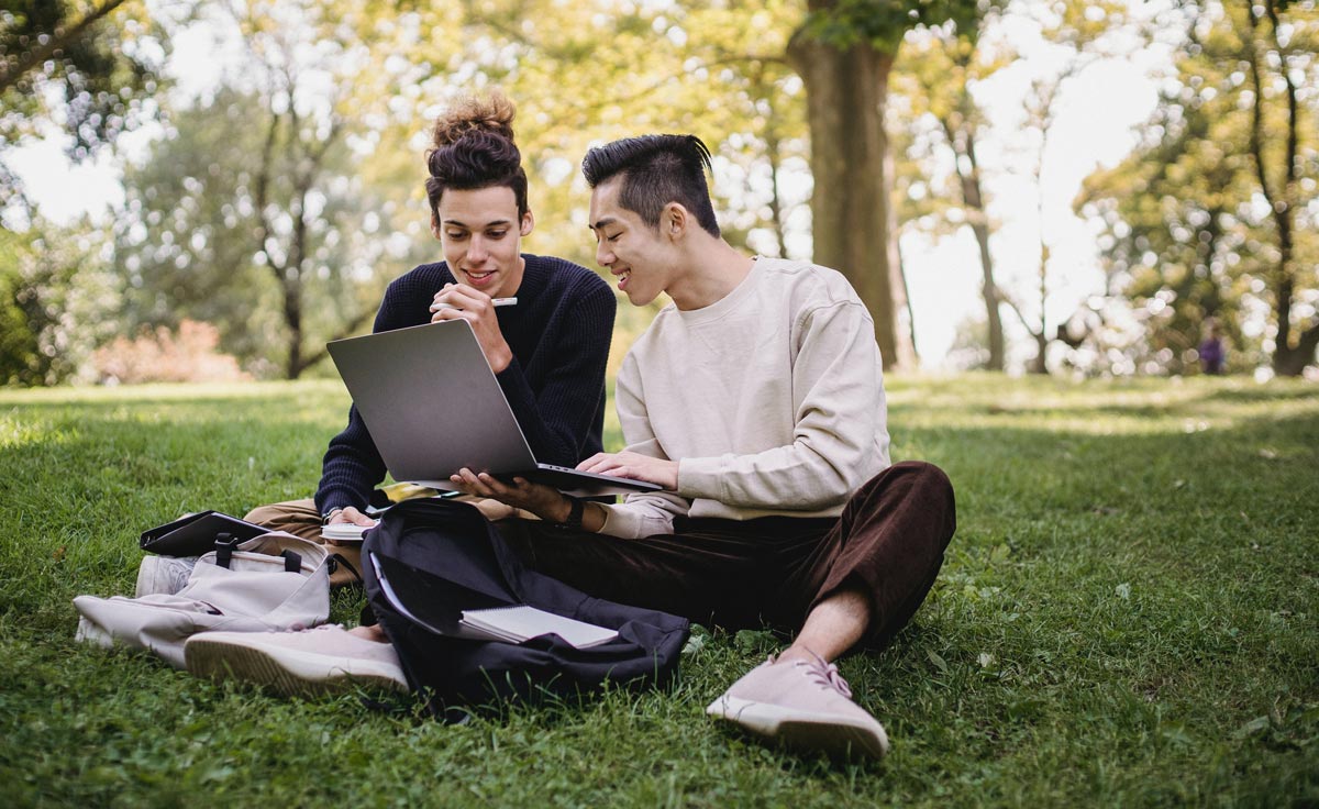 5 Websites to Find Scholarships for College | Go, Degree