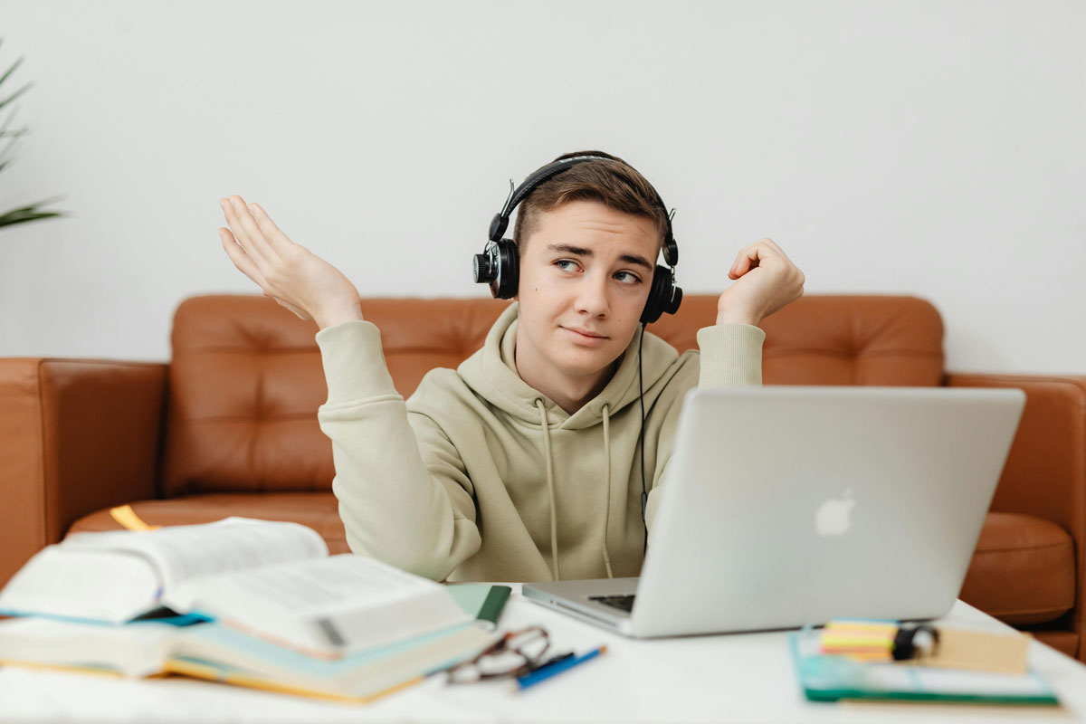 What Are Effective Graduate Job Search Strategies? - Go Degree